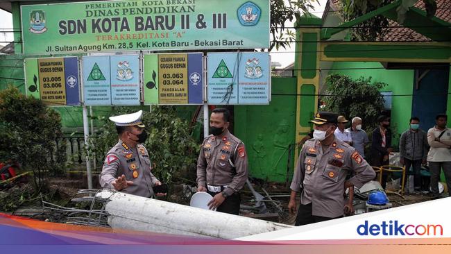 Situasi Terkini Lokasi Kecelakaan Maut Truk Tabrak BTS di Bekasi Situasi Terkini Lokasi Kecelakaan Maut Truk Tabrak BTS di Bekasi