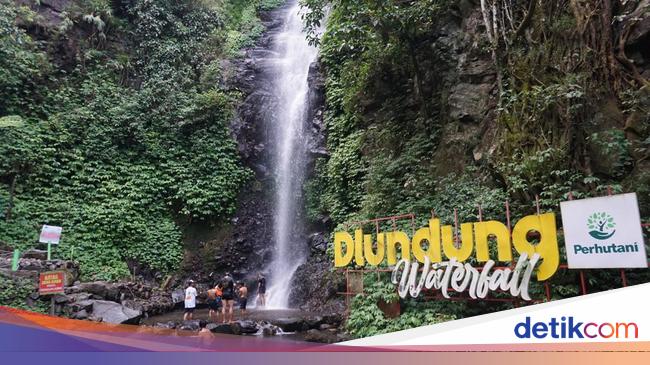Healing di Air Terjun Dlundung Mojokerto yang Eksotis