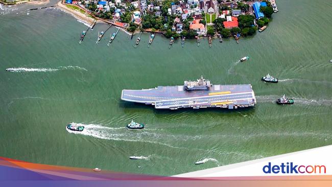 India Pamerkan Kapal Induk Pertama Buatan Dalam Negeri, Lirik China India Pamerkan Kapal Induk Pertama Buatan Dalam Negeri, Lirik China