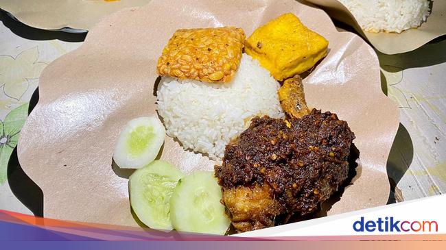 Di Depan GOR Bulungan Ada Nasi Bebek Khas Madura yang Pedas Nendang