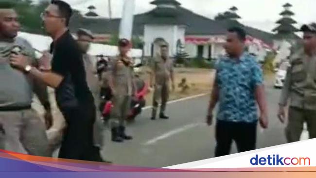 Heboh Bupati Labusel Ribut sampai Sebut Pendemo Monyet