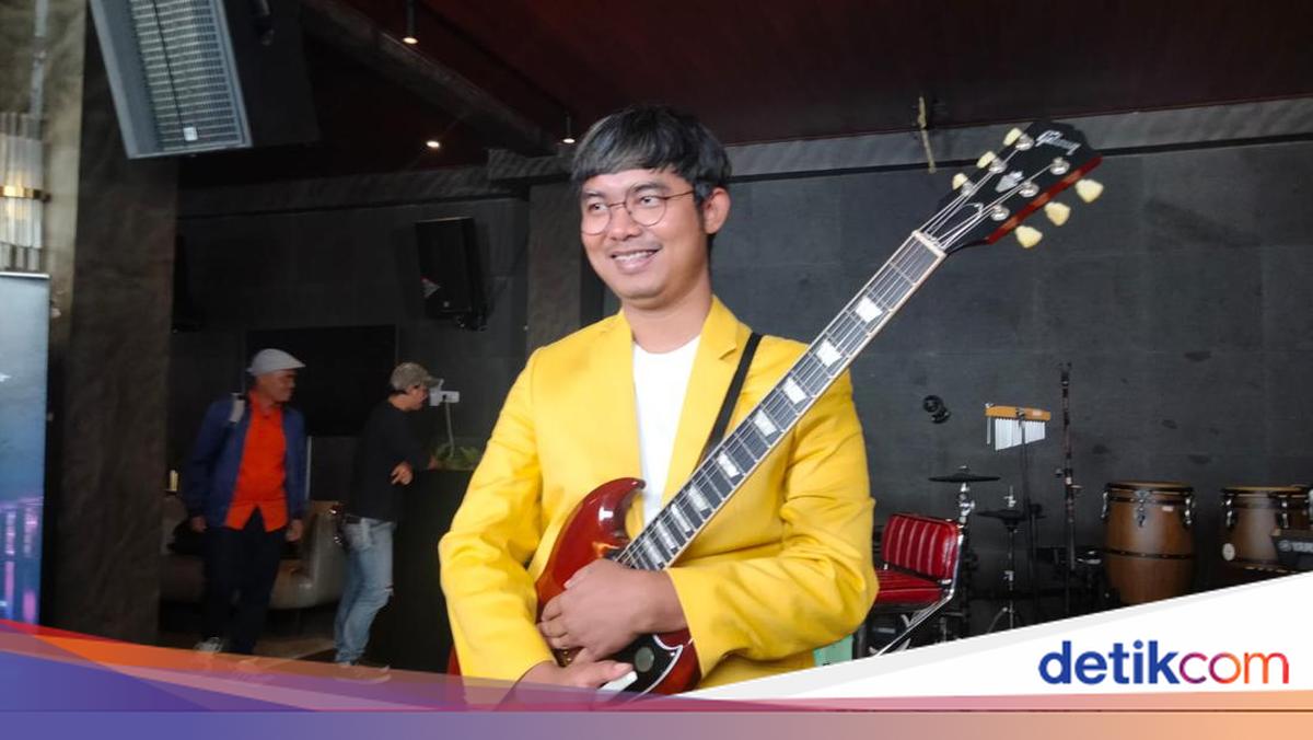 Dodit Mulyanto Tuangkan Keresahan Belum Menikah Lewat Lagu Baru