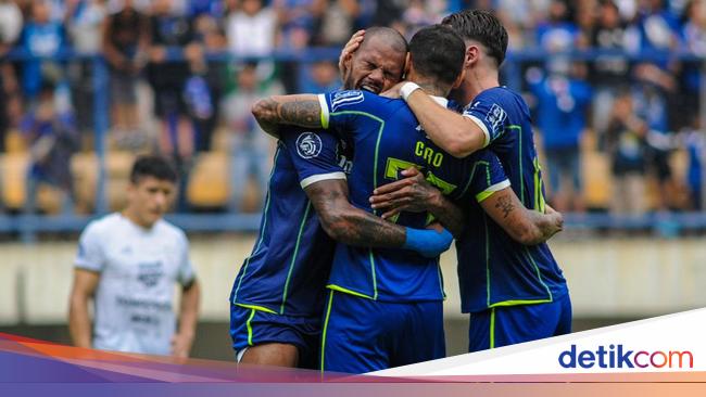 Persija Bikin Persib Nggak Kedinginan Lagi di Puncak