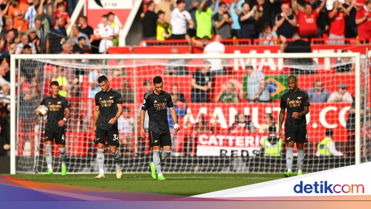 Fans Tak Tinggalkan Arsenal saat Kalah 1-3 dari MU