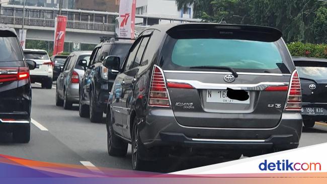 Mobil Pelat Putih Makin Ramai Seliweran di Jalan
