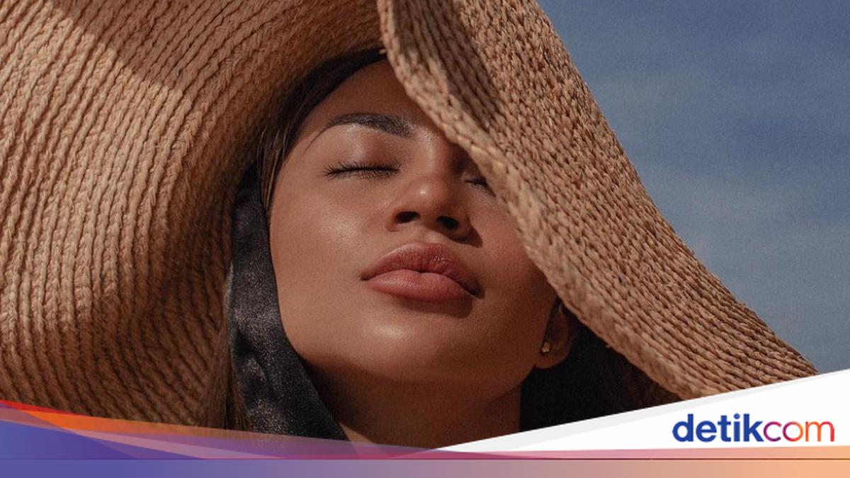 5 Artis Indonesia Disebut Punya Bibir Seksi