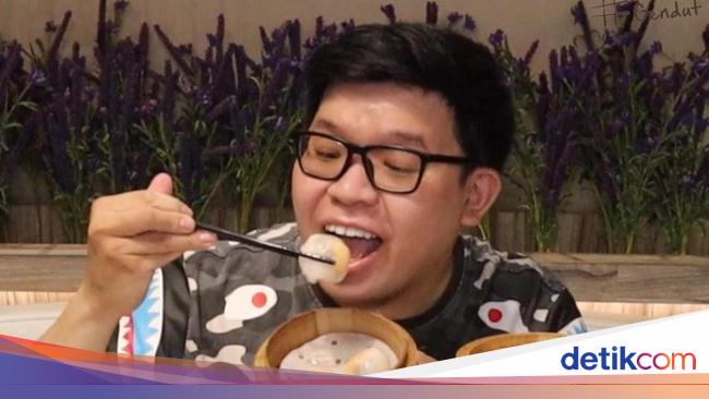 Erwin Putra Makin Cuan Dari Makan dan Travelling