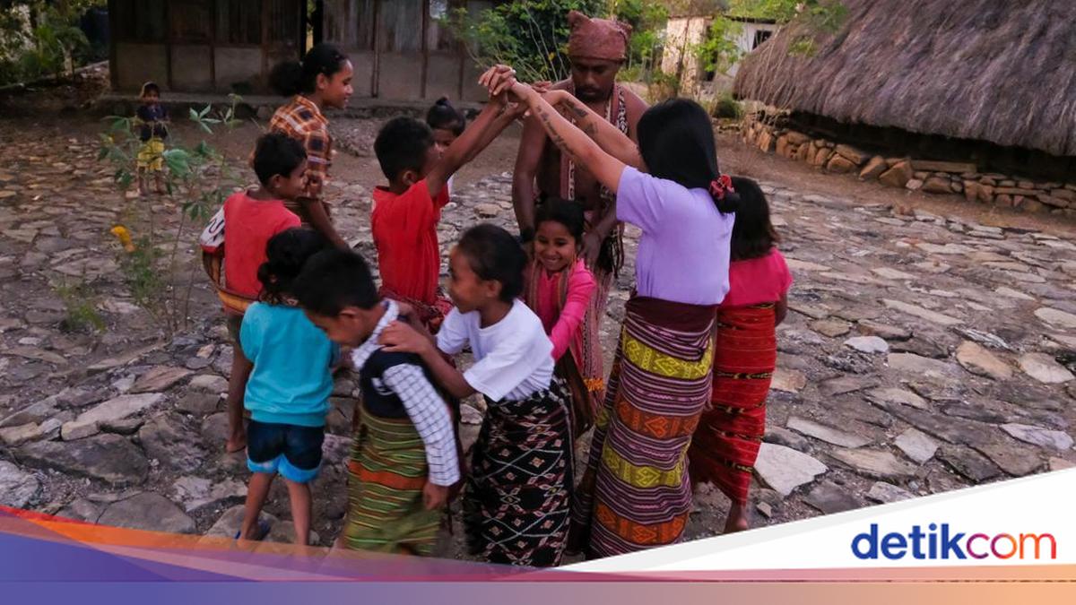 Lirik Lagu Ular Naga Panjangnya dan Cara Main Permainan Ular-ularan
