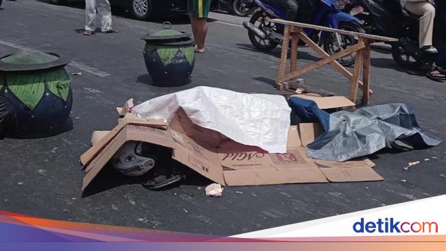 Wanita Asal Petemon Surabaya Tewas Terlindas Truk Molen