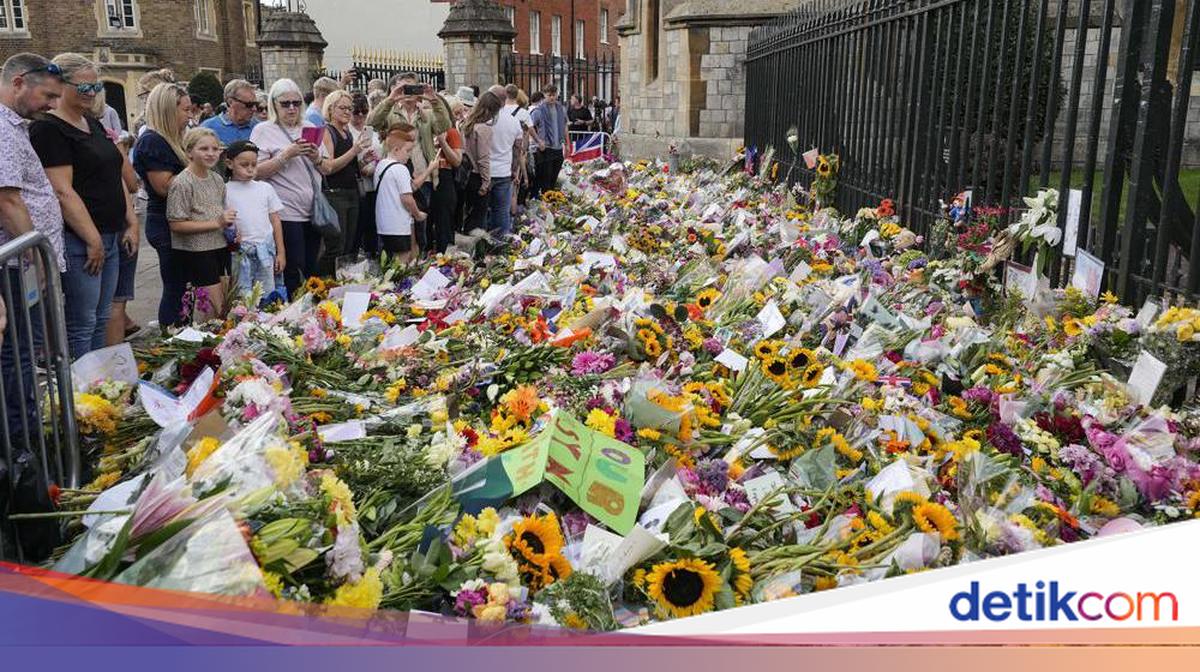 Banyak Warga Beri Bunga Matahari untuk Ratu Elizabeth II, Kenapa?