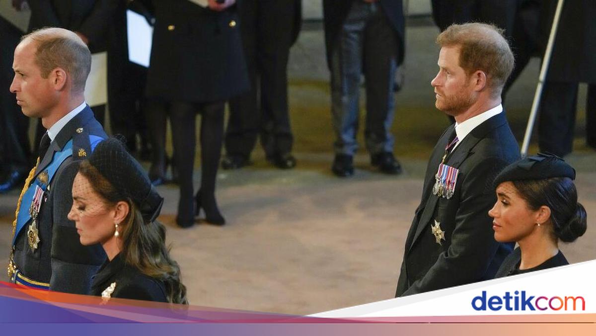 Beri Penghormatan, Kate Middleton-Meghan Markle Pakai Perhiasan Ratu ...