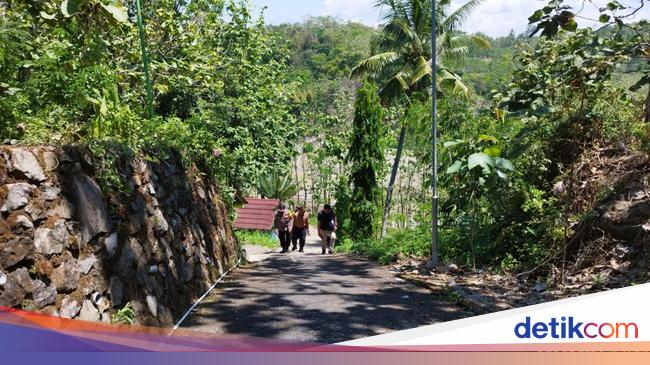 Nyasar ke Kuburan Semarang Usai Tumpangi Wanita, Sopir Truk Teriak Histeris Nyasar ke Kuburan Semarang Usai Tumpangi Wanita, Sopir Truk Teriak Histeris