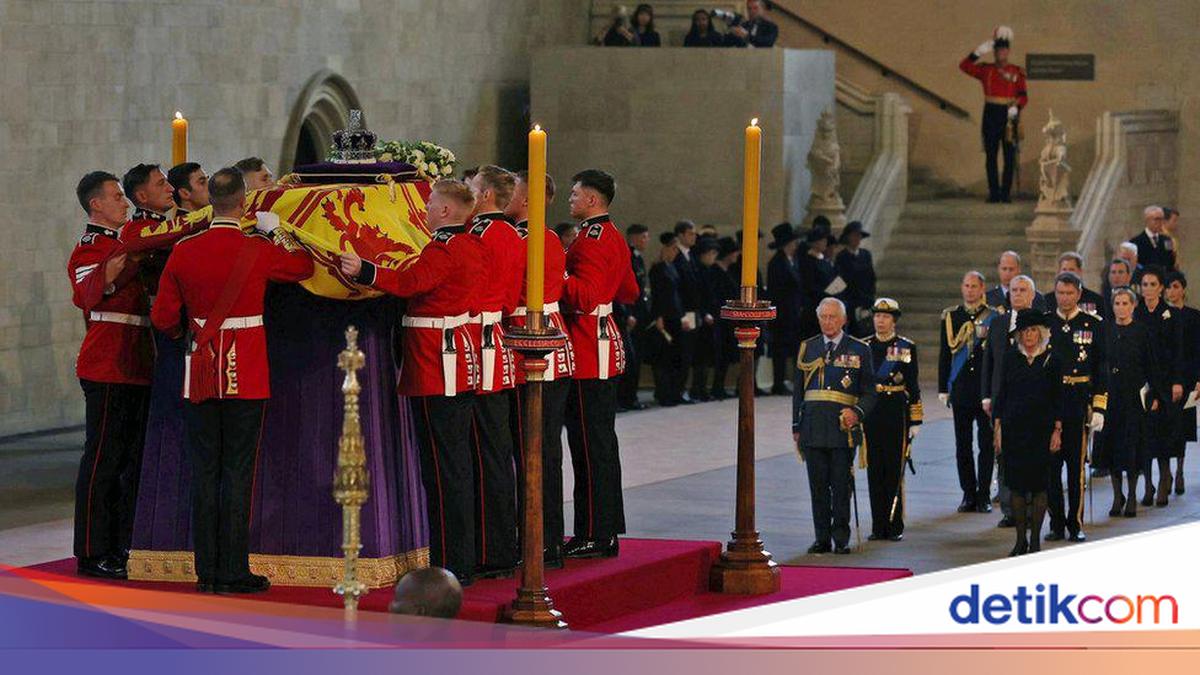 Jenazah Ratu Elizabeth di Westminster, Publik Beri Penghormatan Terakhir