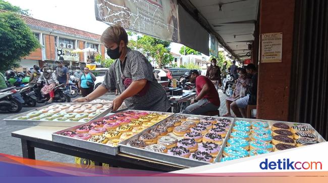 Viral Donat Kaki Lima di Denpasar, Terjual 1.500 Buah Hanya dalam 2 Jam!