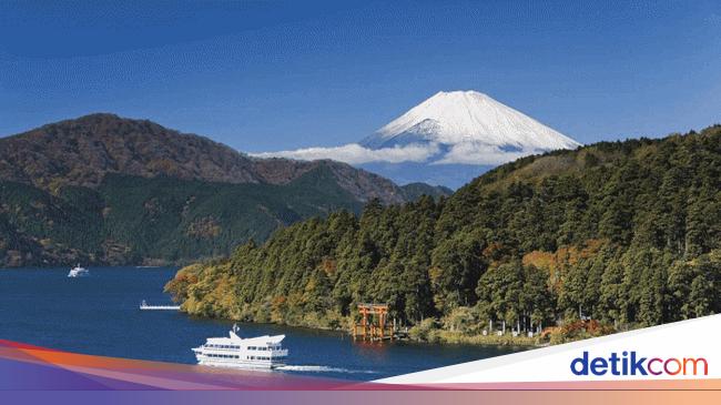 8 Danau Paling Eksotis di Jepang