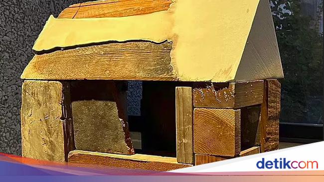 5 Karya Seni Brad Pitt: Patung Rumah Kayu hingga Keramik