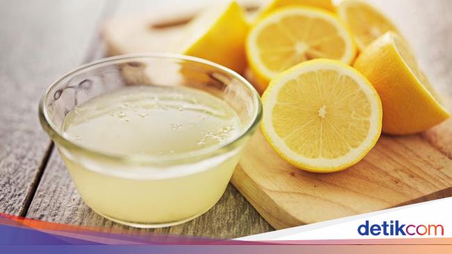 Jangan Peras Lemon ke Makanan Panas, Ini Sebabnya