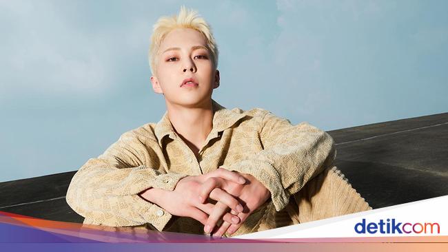 Promosi Xiumin EXO Dijegal SM, MC Mong Pasang Badan