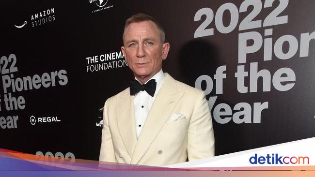 Daniel Craig Balik Jadi James Bond Tapi Cuma Sehari