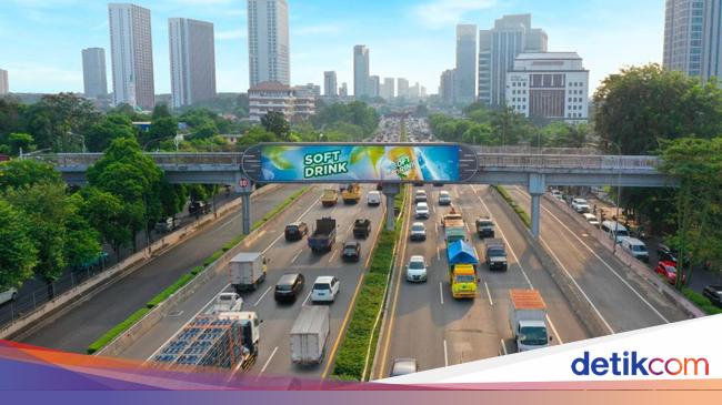 Ini Peran Penting 'TV Raksasa' di Tengah Kemacetan Jakarta