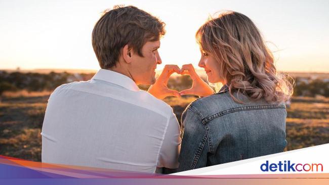 180 Kata-kata Cinta Romantis Menyentuh Hati dan Bikin Baper