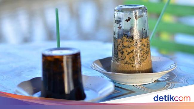 Kupi Khop, Kopi dalam Gelas Terbalik yang Unik dari Aceh