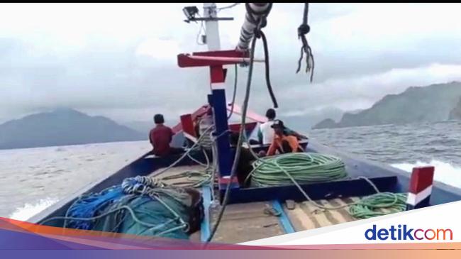 Nelayan Trenggalek Hilang Saat Melaut, Hanya Ditemukan Perahunya Saja