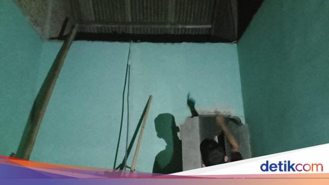 Hujan Es dan Angin Kencang Landa Ngaliyan Semarang, 2 Rumah Rusak