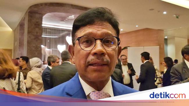 Menkominfo Johnny Plate Dipanggil Kejagung soal Kasus Korupsi BTS Pagi Ini