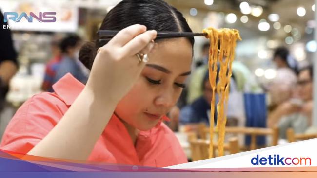 Mencicipi Mee Pok Legendaris di Singapura Langganan Nagita Slavina