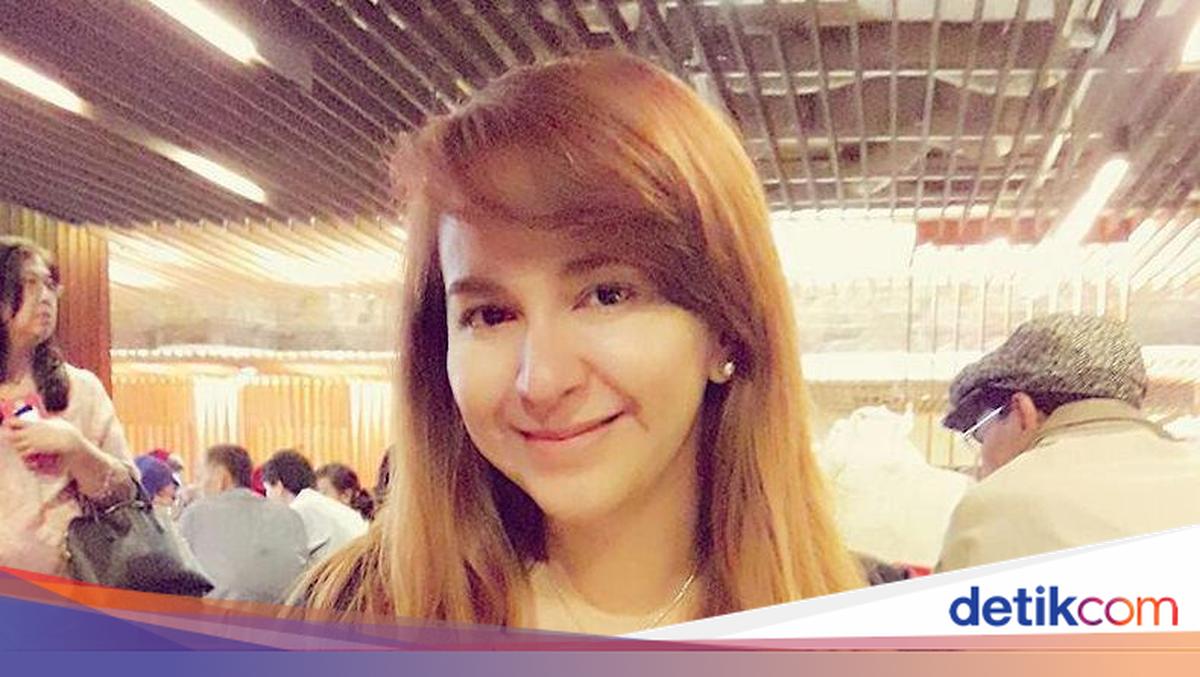 Puput Novel Meninggal Dunia