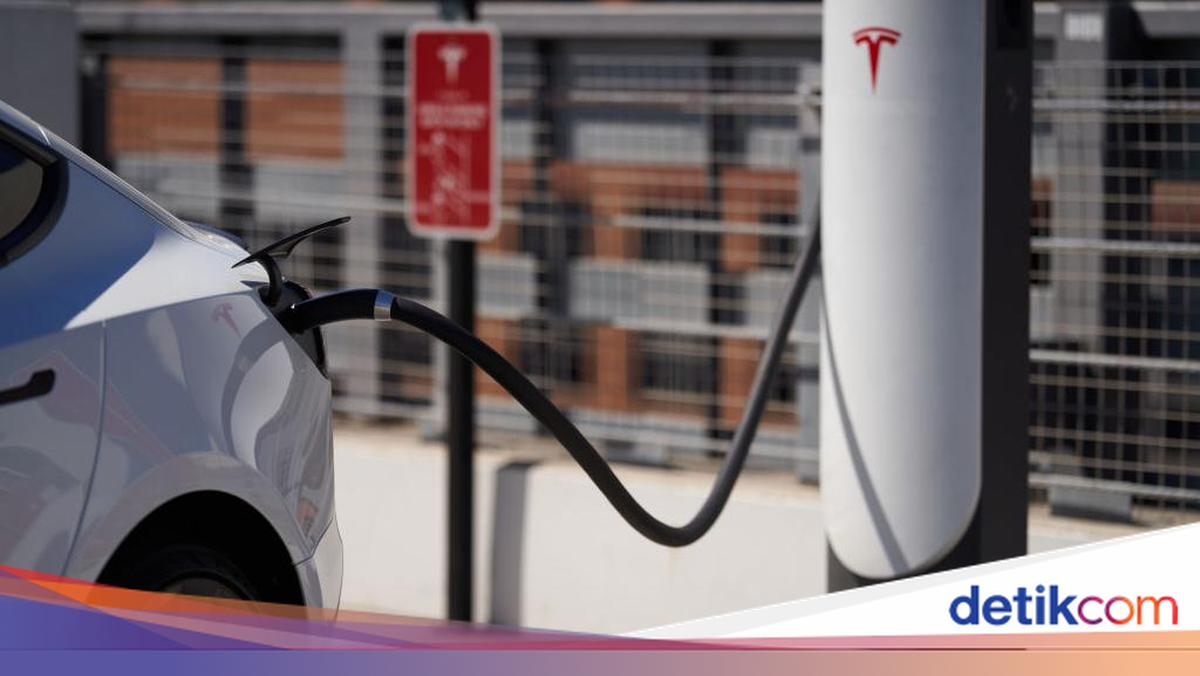 Punya Mobil Listrik? Ini 'Checklist' Wajib untuk Pasang Chargernya di Rumah