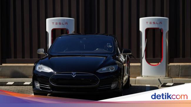 Charger Tesla Juga Bisa Dipakai buat Isi Daya Mobil Listrik Ini