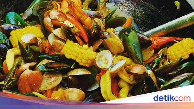 Komplet! 5 Tempat Makan Seafood Gerobakan Harga Rp 15 Ribuan