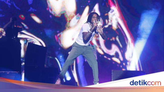 Melihat Lagi Aksi Panggung Swae Lee yang Memukau