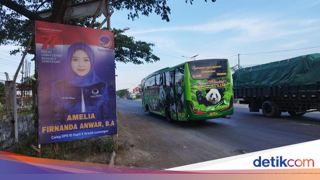 Satpol PP Gresik Janji Tertibkan Baliho Bacaleg yang Tak Punya Izin Satpol PP Gresik Janji Tertibkan Baliho Bacaleg yang Tak Punya Izin