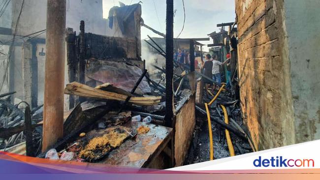 Olah TKP Kebakaran Cikini, Tim Labfor Bawa Kompor-Selang Gas dari Lokasi