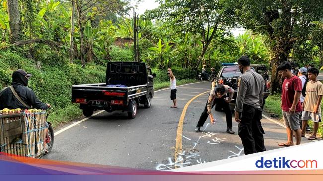 Tabrak Truk Saat Berboncengan Tiga, Remaja di Sukabumi Tewas!