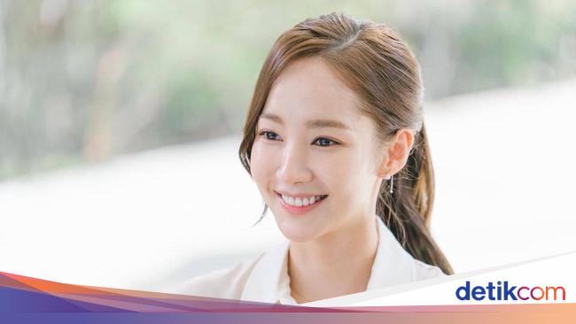 Skandal Mantan Pacar Park Min Young, Foya-foya di Kelab Ditemani 10 Wanita