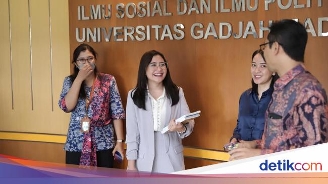 Jadi Dosen Fisipol UGM, Prilly Cerita 3 Caranya Tangkal Isu Negatif Jadi Dosen Fisipol UGM, Prilly Cerita 3 Caranya Tangkal Isu Negatif