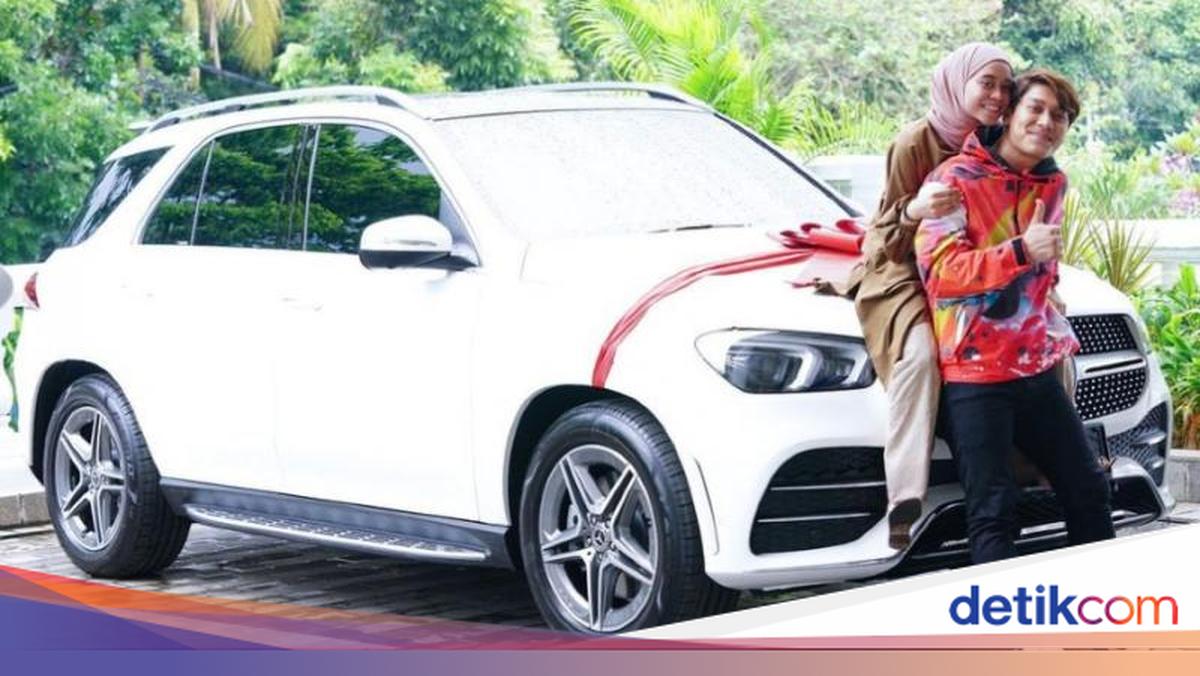 Semua Prestasi Rizky Billar Ada Nama Lesti Kejora