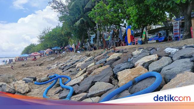 Respons Turis soal Masuk Pantai Kuta Nantinya Tak Lagi Gratis Respons Turis soal Masuk Pantai Kuta Nantinya Tak Lagi Gratis