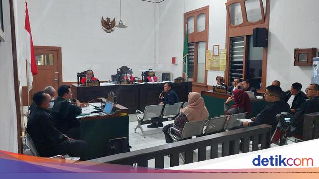 4 ASN Dihadirkan di Sidang Auditor BPK Jabar Penerima Suap