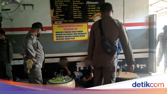 14 Pelajar Bolos di Blitar Terciduk Satpol PP di Kafe dan Tempat Billiard