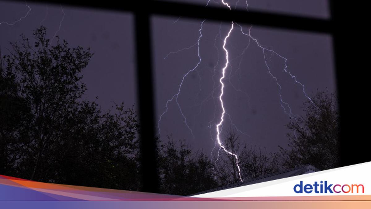 Kenapa Suara Petir dan Kilat Tidak Muncul Bersamaan, Jawabannya Bikin ...