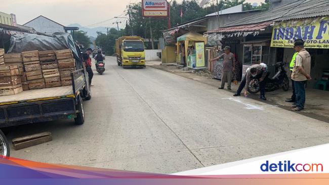 Pemotor di Rumpin Bogor Tewas Usai Terserempet Truk