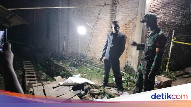 Mayat Sekeluarga Dalam Septic Tank Lampung 1 Terkubur Di Kebun Singkong