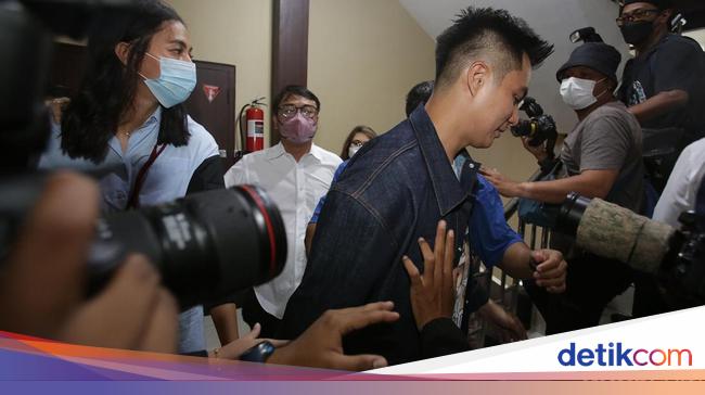 Baim Wong Dicecar 25 Pertanyaan Soal Prank KDRT