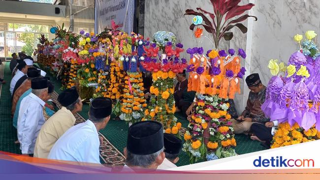 Akulturasi Budaya Islam-Hindu Bali pada Tradisi Muludan Base Pegayaman