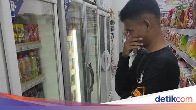Ngakak! Ada Larangan Ganggu Orang Saat Berdiri di Depan Kulkas Minimarket